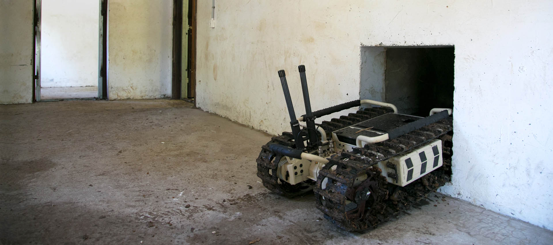 TIGR - Transportable Interoperable Ground Robot | Roboteam